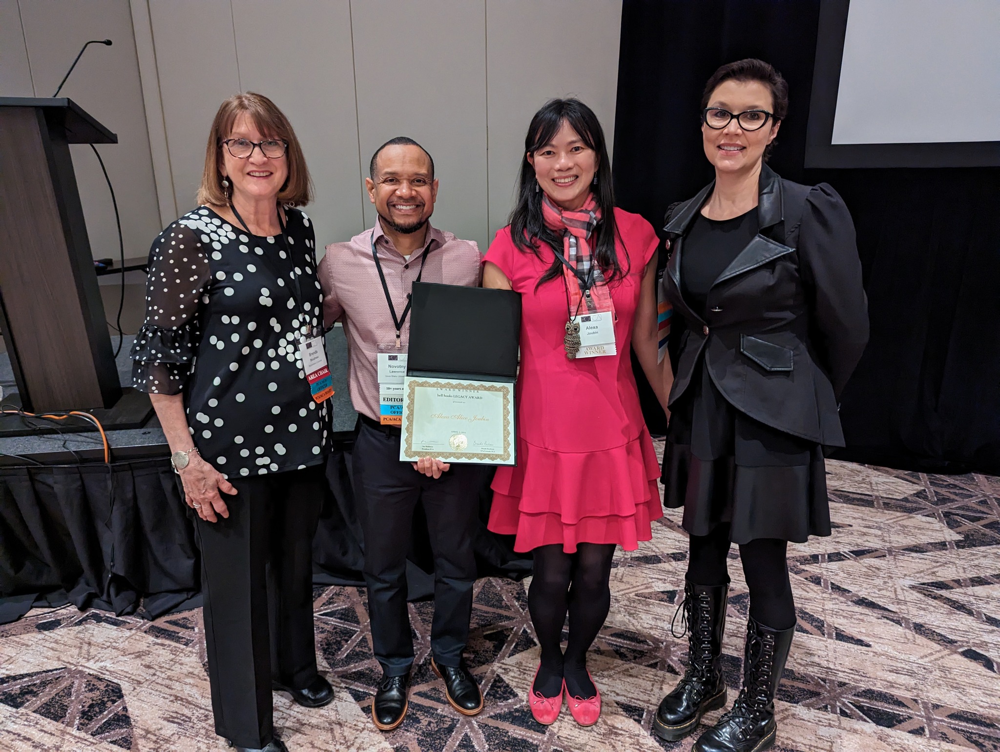 Joubin receives the bell hooks Legacy Award – MIT Global Shakespeares